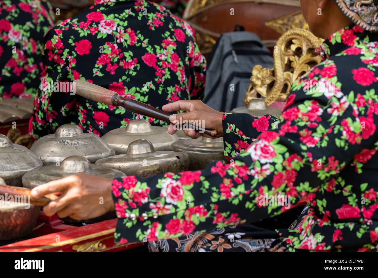 Indonesia, Java, Borobudur. Cultural music performance Stock Photo - Alamy