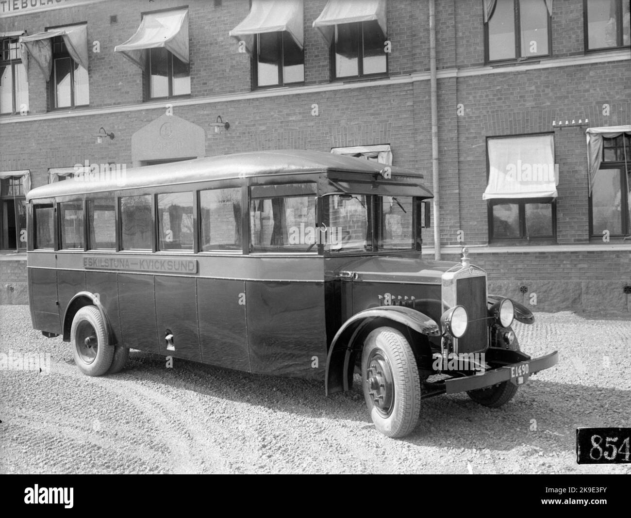 Scania Bus for Oxelösund - Flen - Västmanland Railway, ofwj. AB Swedish ...