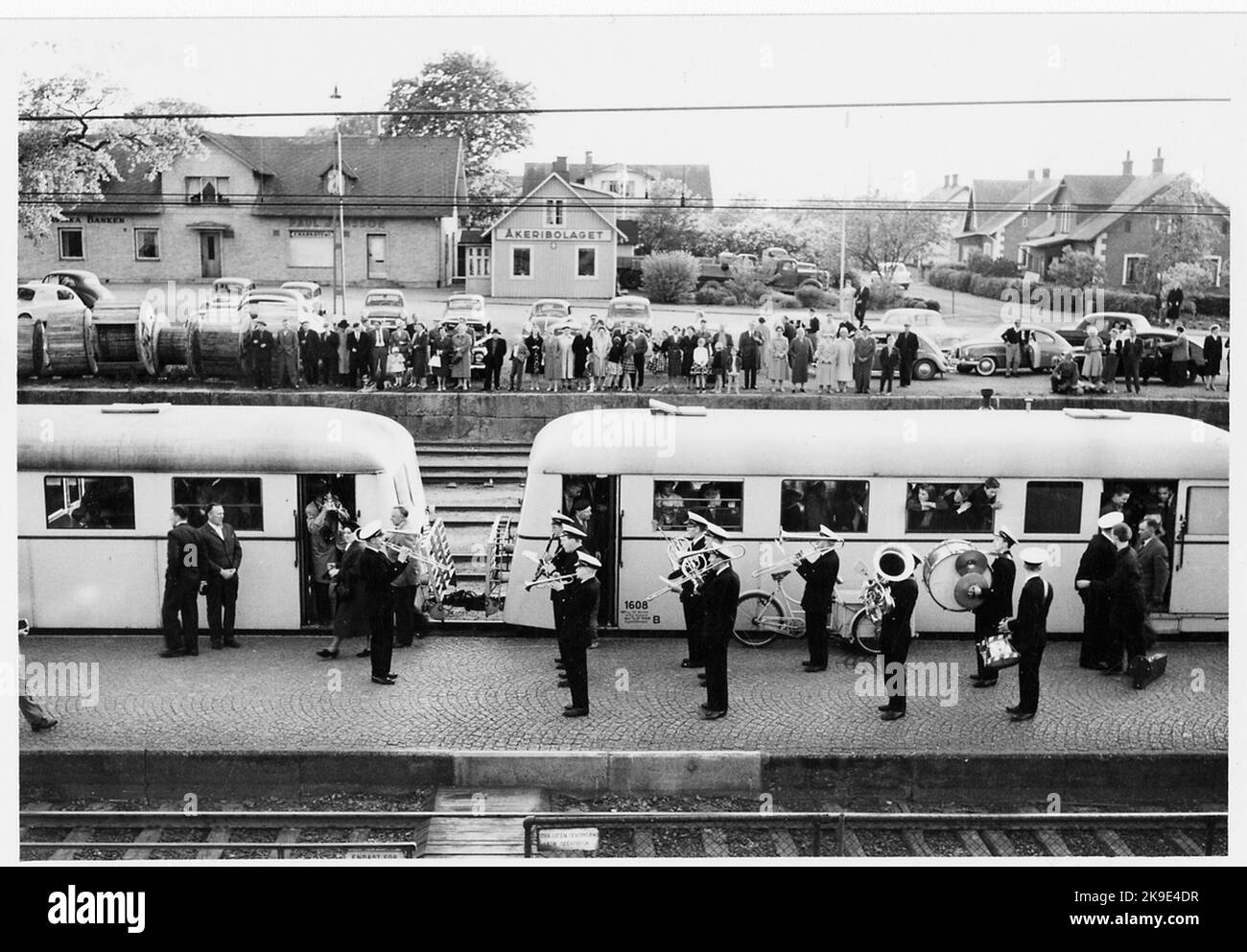 Billesholm station from Last Train's arrival at Billesholm and the last ...