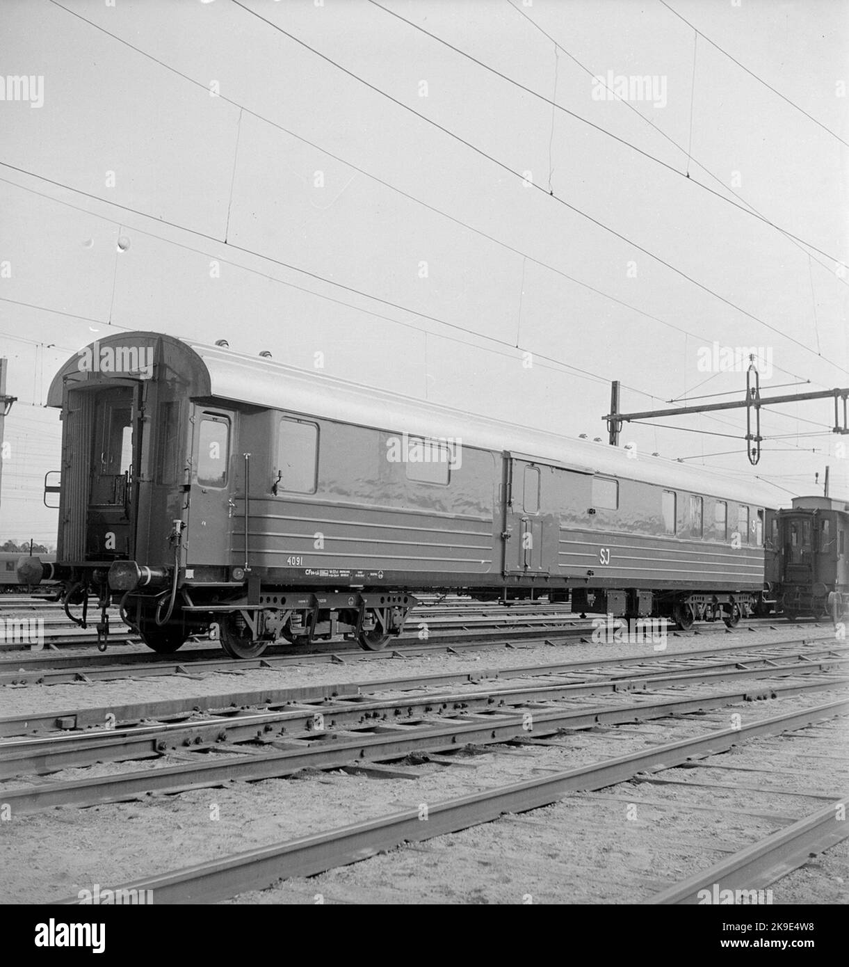 The State Railways, SJ CF04 4091. 3- Class Sitting and Luggage wagon ...