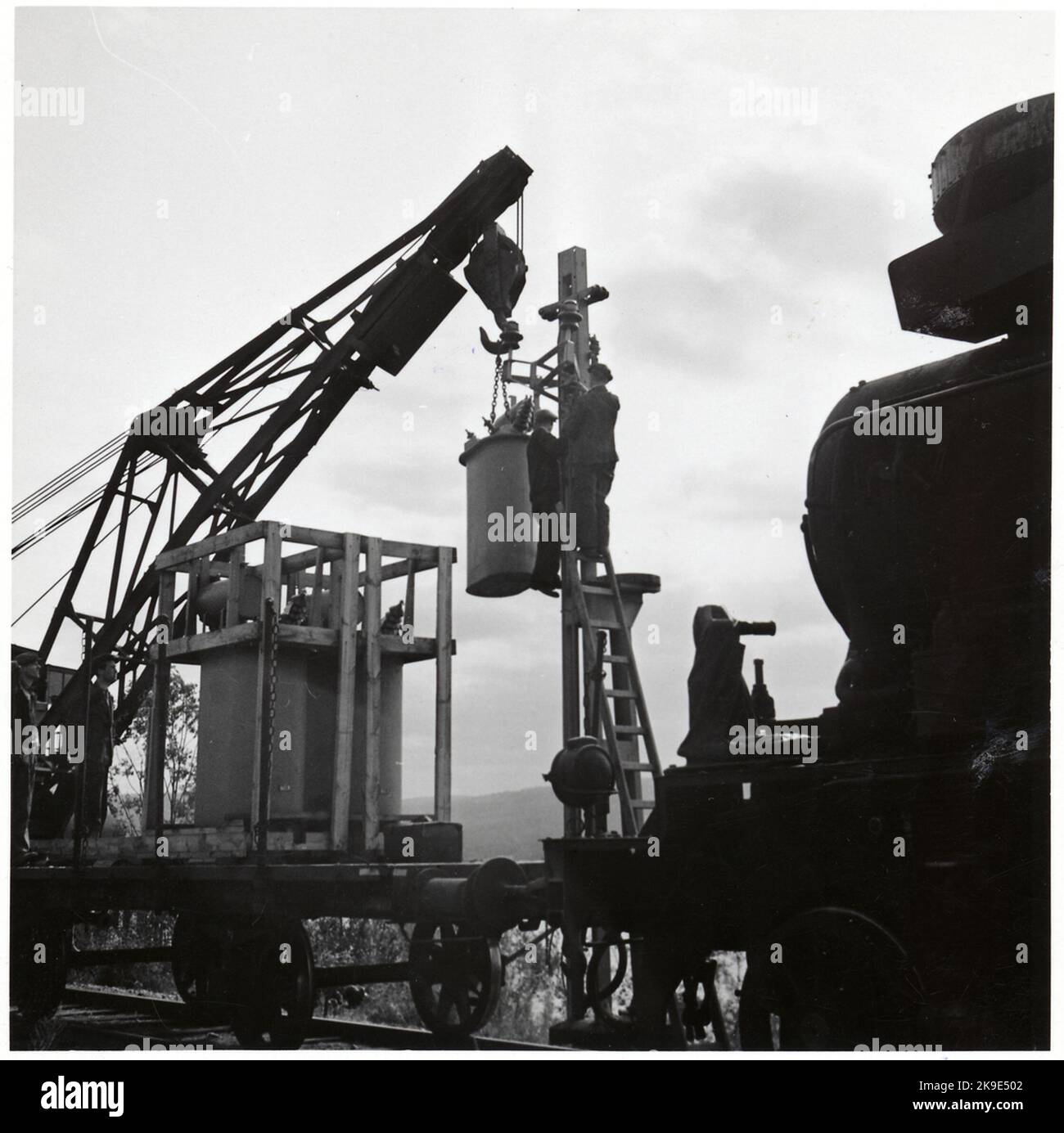 Electrification work on the line between Stöde and Nedansjö. Mounting ...