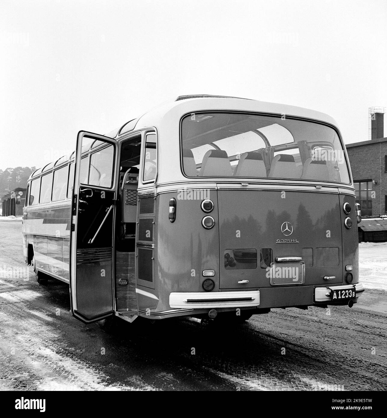 Bus right Black and White Stock Photos & Images - Alamy