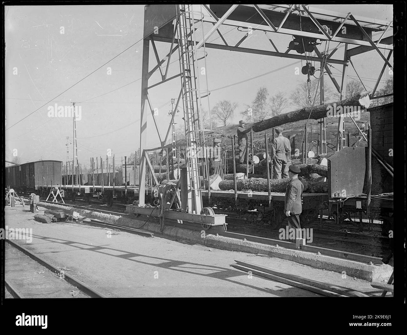 Railway loading Black and White Stock Photos & Images - Alamy