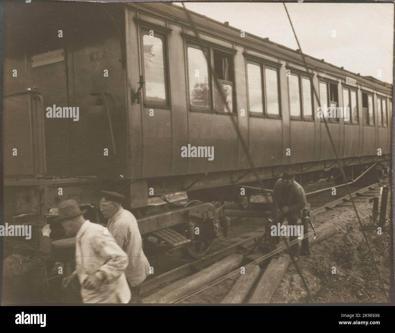 Work is ongoing after the locomotive collision at Malmslätt station ...