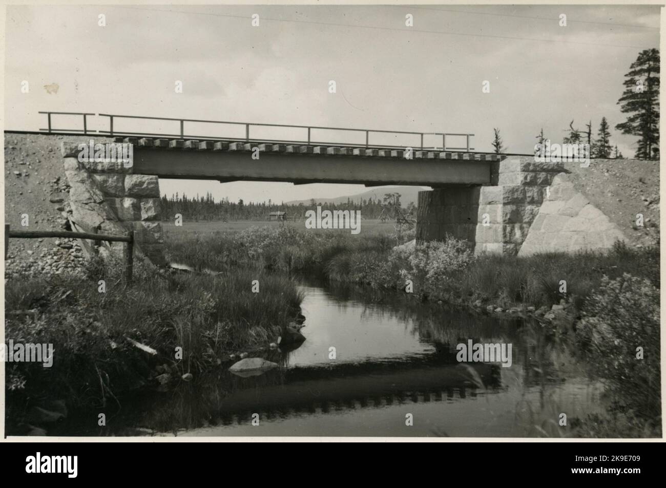 Railway bridge over Tjärnmyrbäcken. The bridges that were built over ...