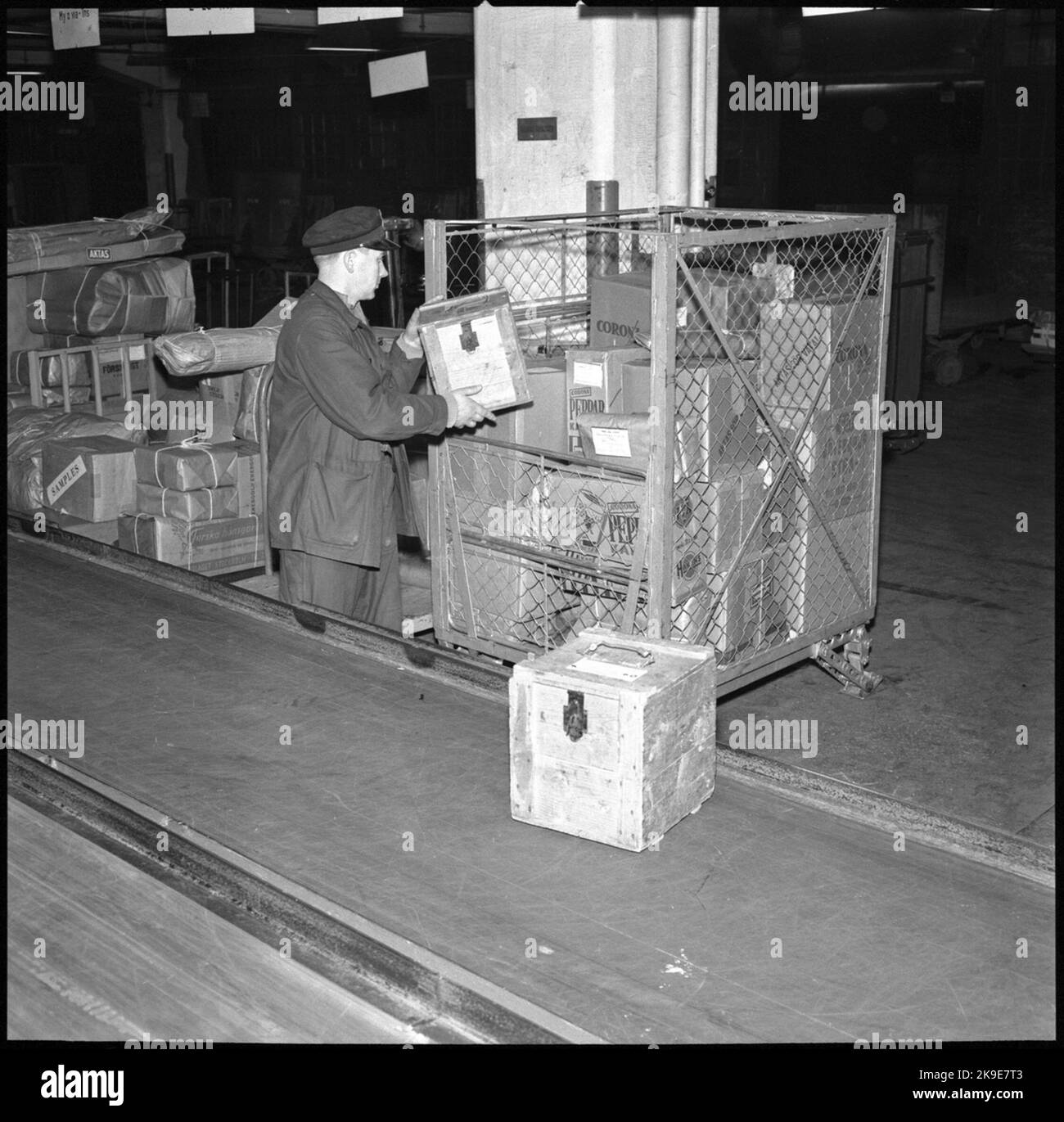 CO containers are loaded at the band, at Ilgodsmagasinet in Central ...