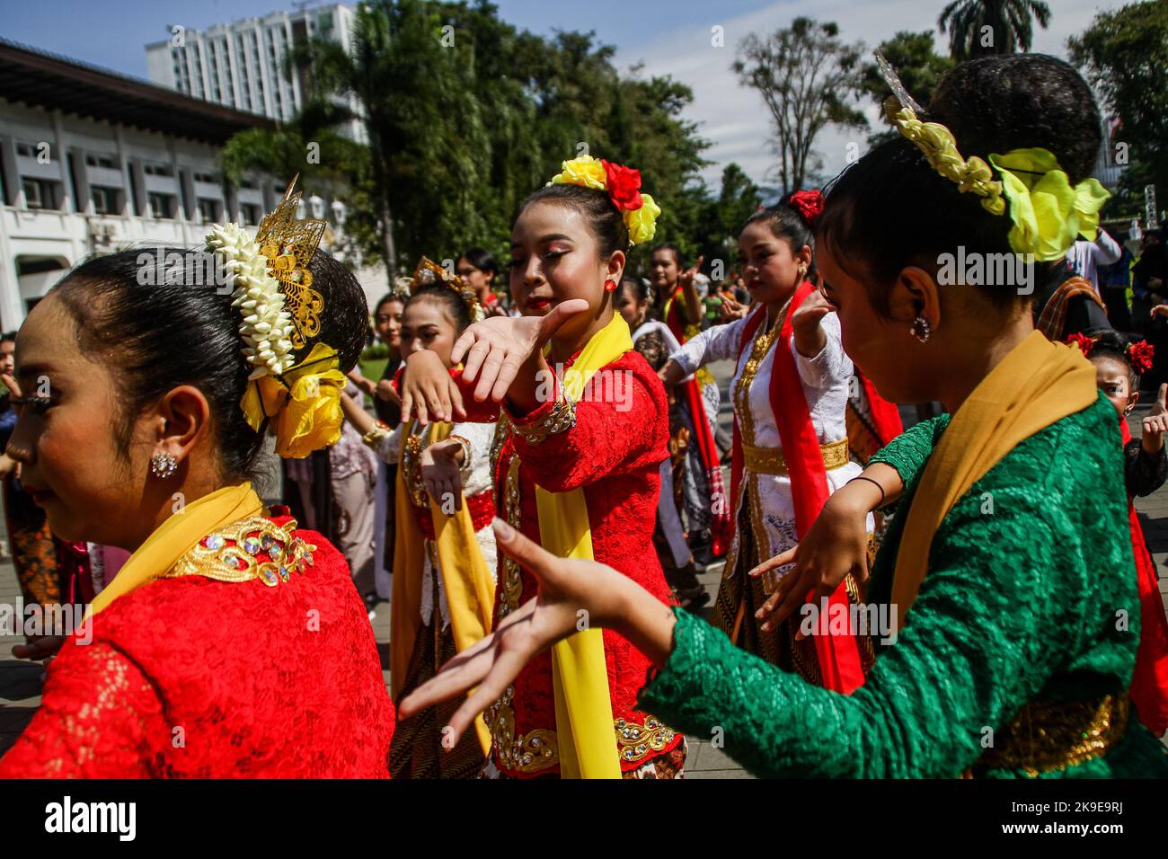 Ronggeng hi-res stock photography and images - Alamy