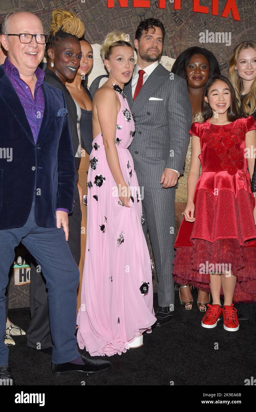 New York, USA. 27th Oct, 2022. (L-R) Director Harry Bradbeer, Sharon ...