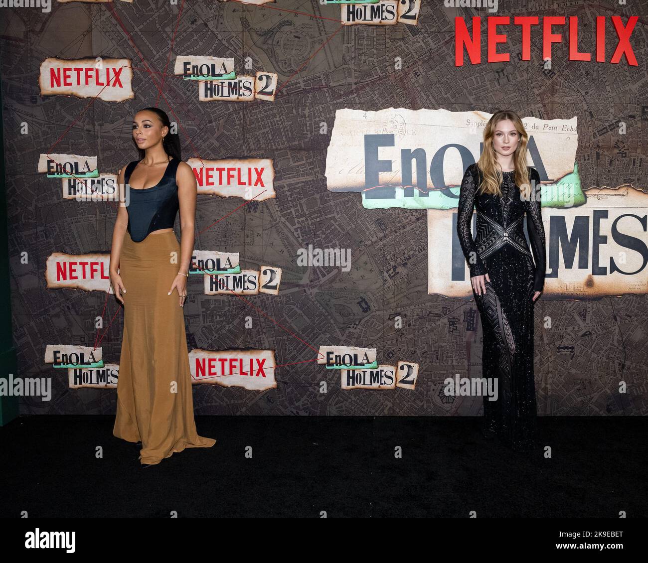New York, USA. 27th Oct, 2022. Abbie Hern and Hannah Dodd arrive on the ...
