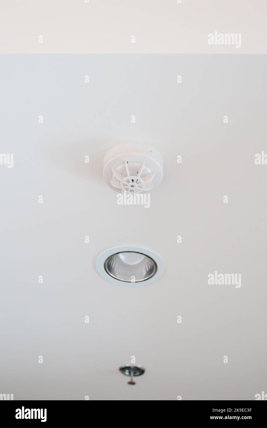 Smoke sensor hi-res stock photography and images - Alamy