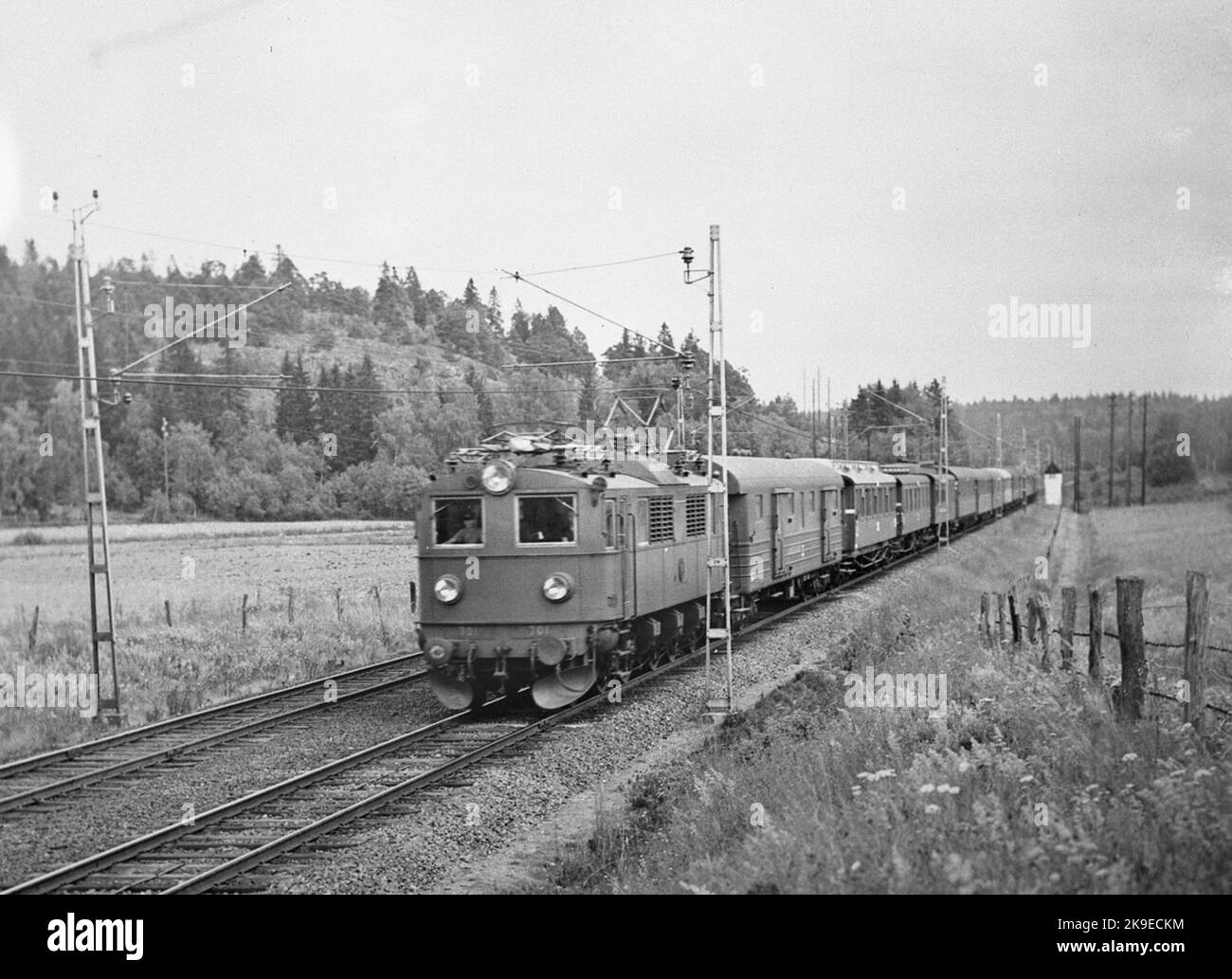 The State Railways, SJ F 701 by passenger train Stock Photo - Alamy