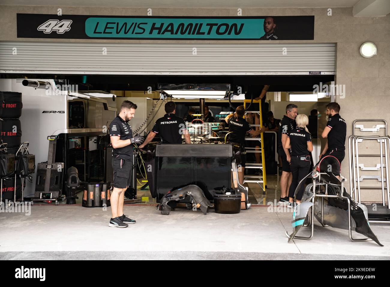 Mexico City, Mexico. 27th Oct, 2022. engineers prepare Lewis HamiltonÕs ...