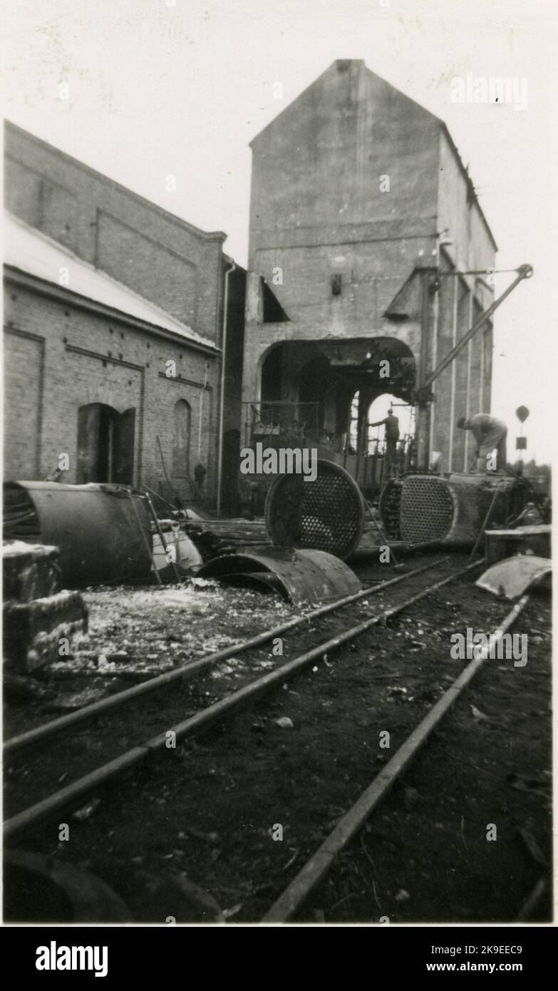 Scrapping site in the area around the peat powder factory in Vislanda ...