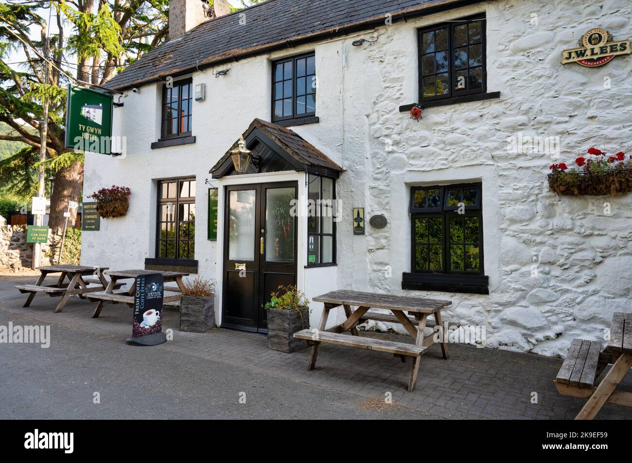 Ty gwyn hotel rowen hi-res stock photography and images - Alamy