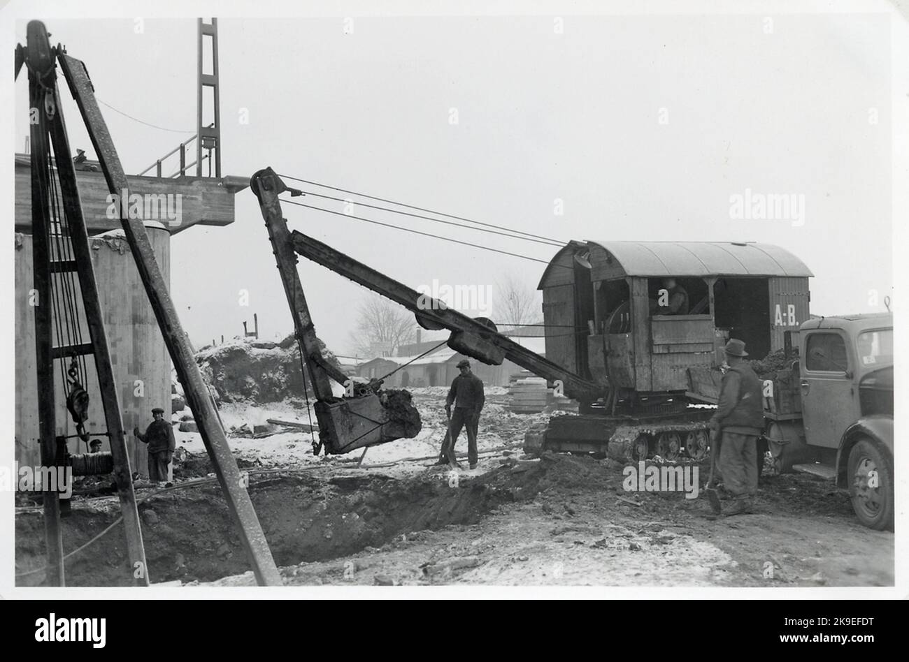 The construction of a new railway vigor across Norrtullsgatan ...