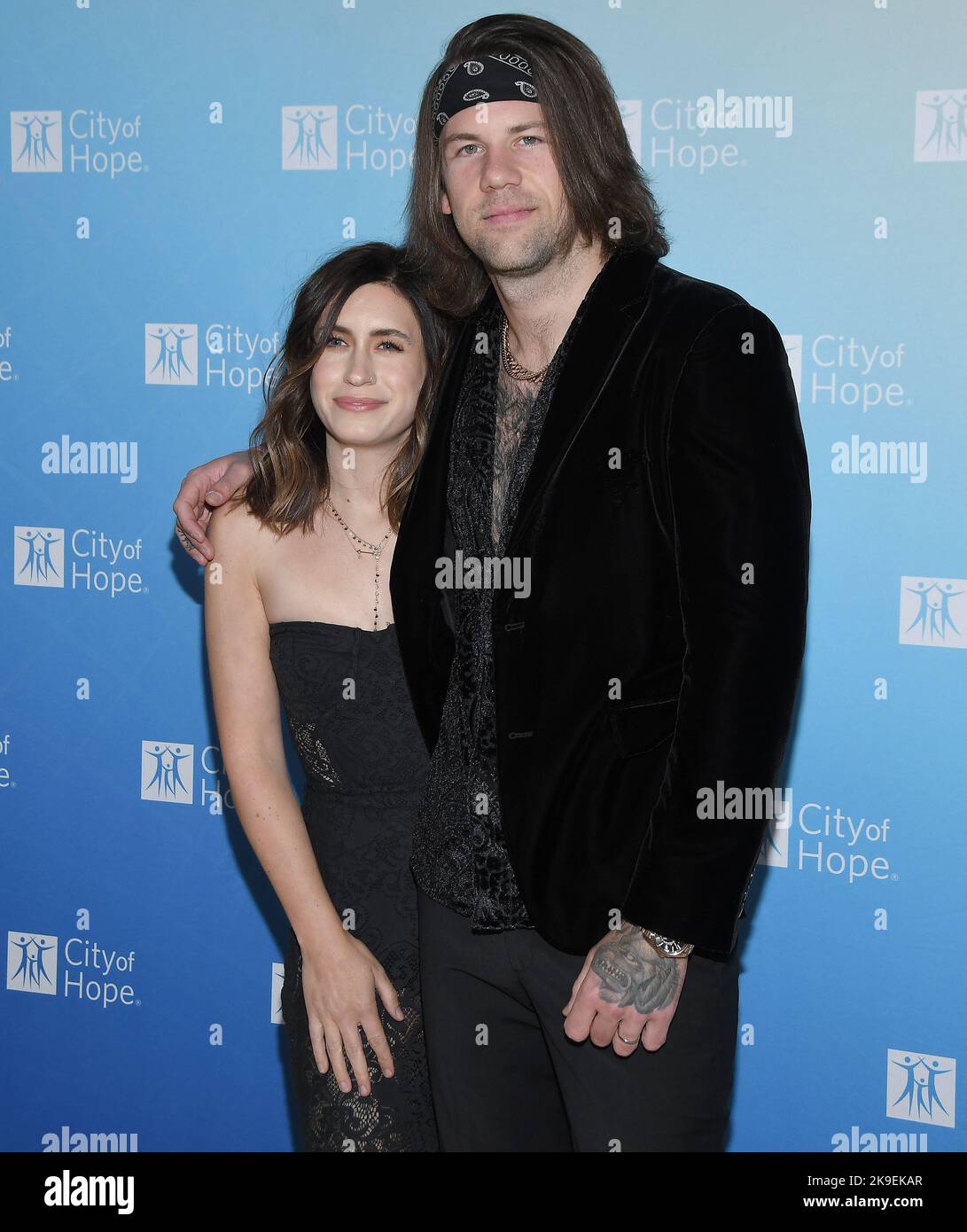 Los Angeles, USA. 27th Oct, 2022. (L-R) Fleur Shomo and Caleb Shomo ...