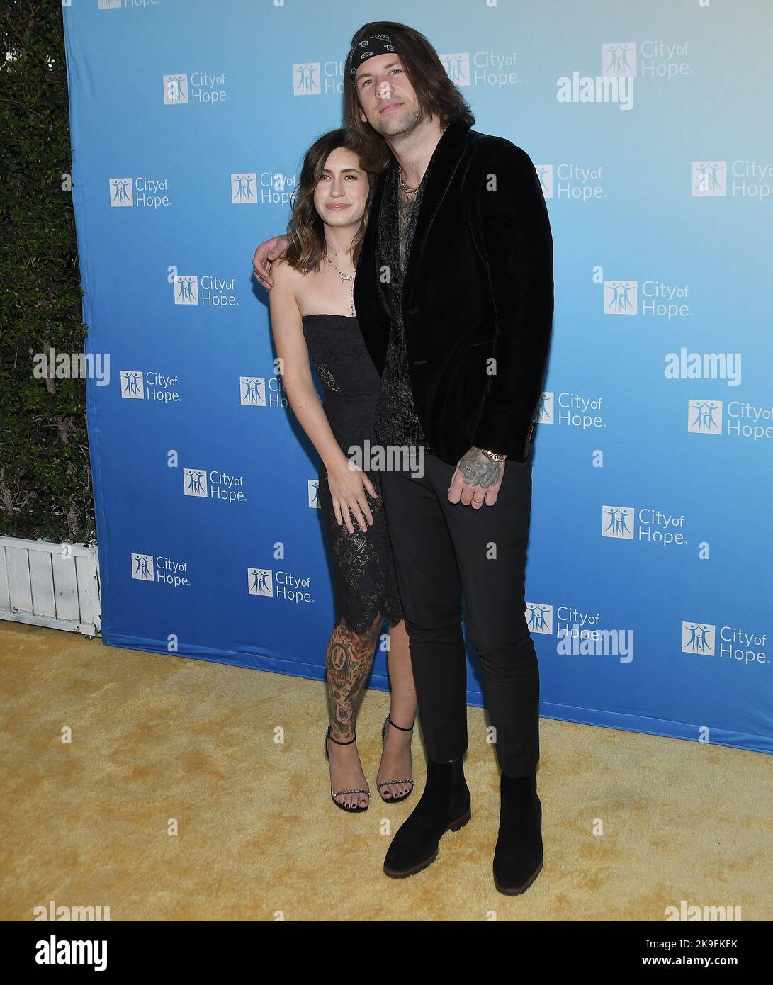 Los Angeles, USA. 27th Oct, 2022. (L-R) Fleur Shomo and Caleb Shomo ...