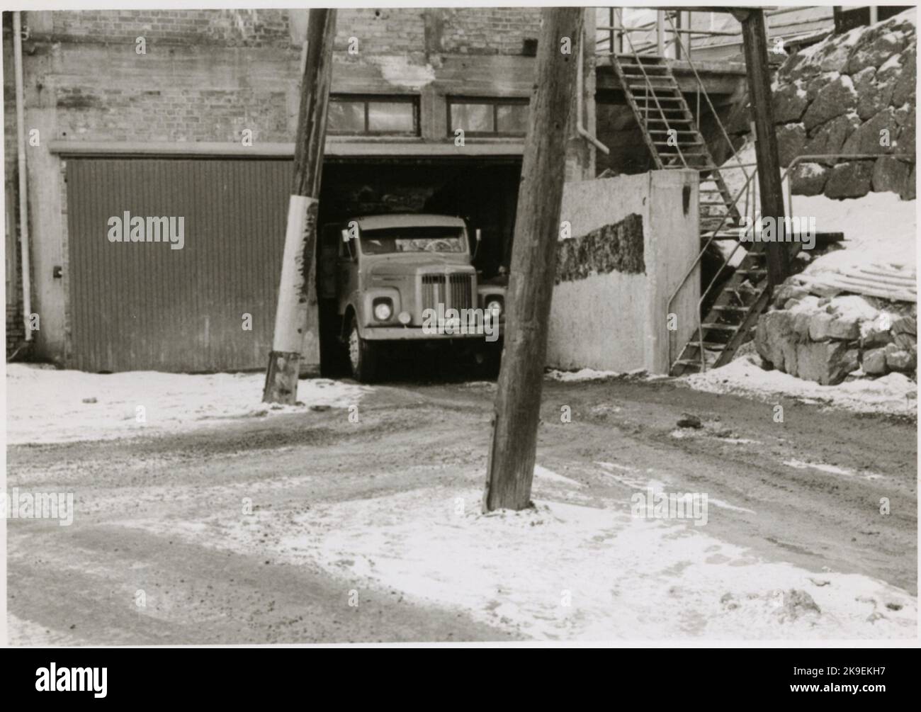 Truck in garage at Håksberg 1964 Stock Photo - Alamy