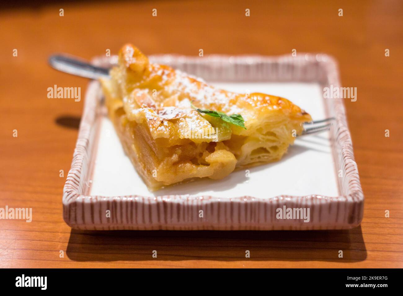 Applie pie slice hi-res stock photography and images - Alamy