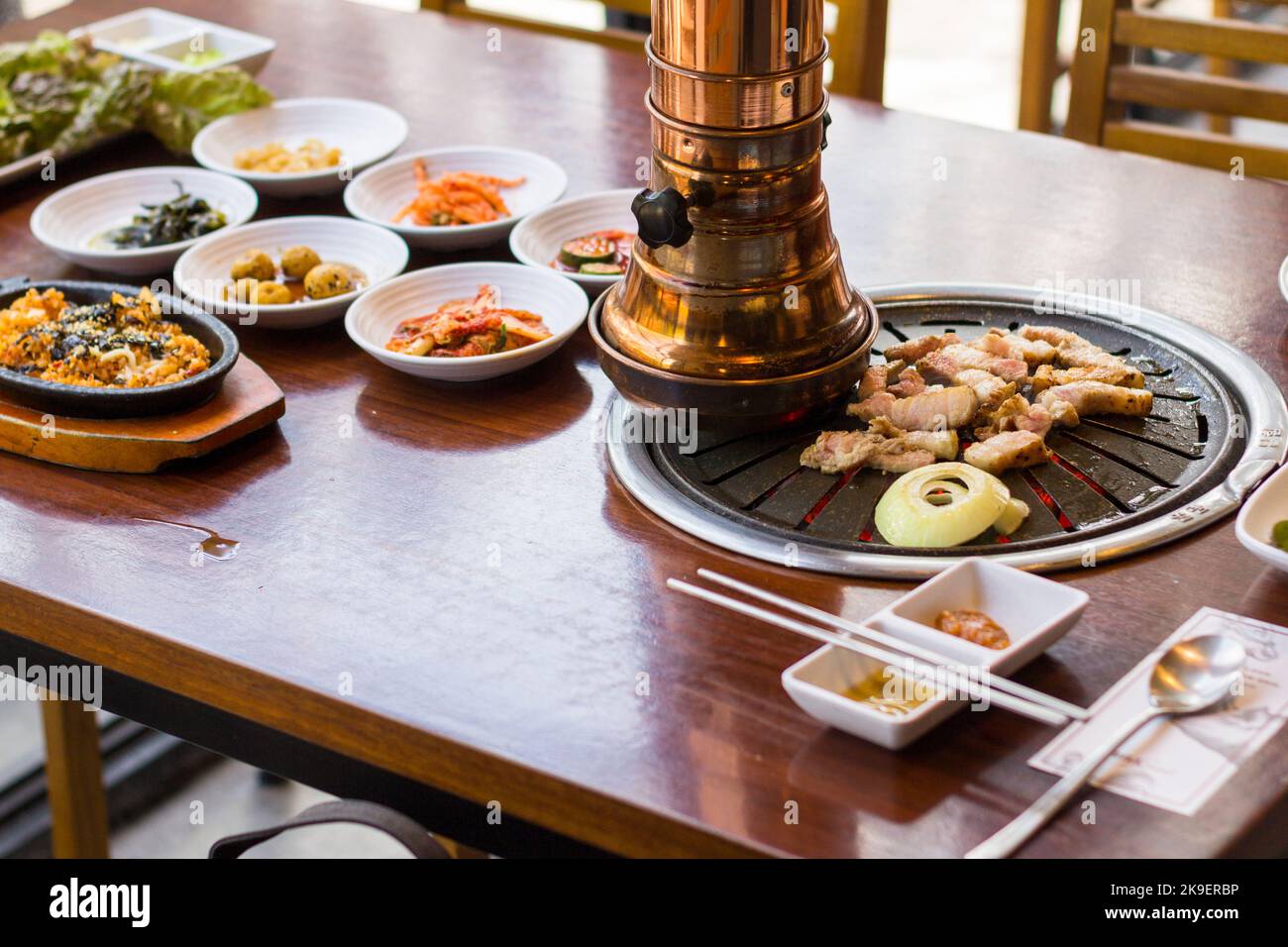 Korean barbecue restaurant hi-res stock photography and images - Alamy