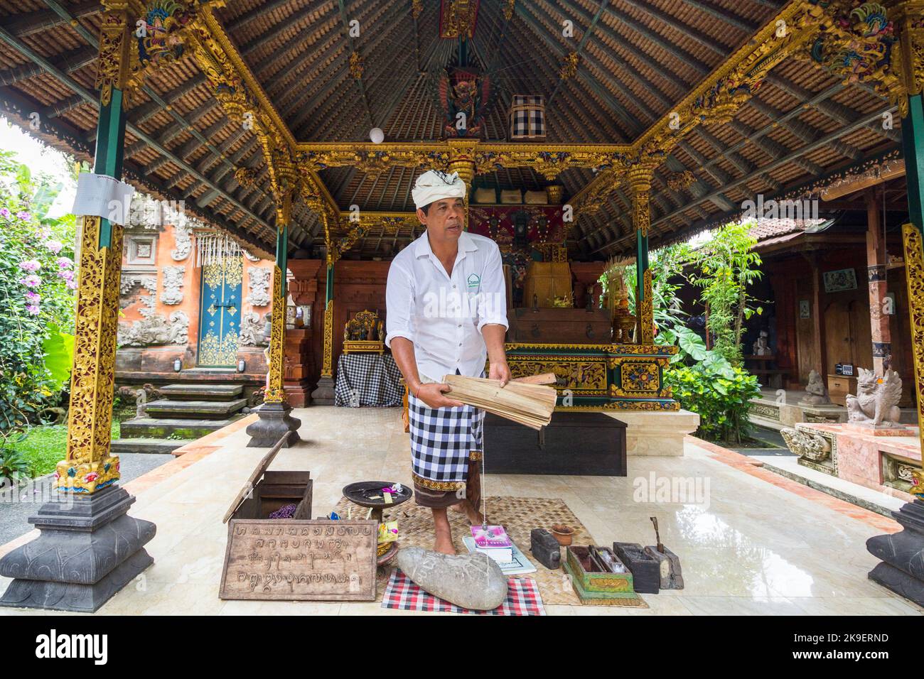 Traditional house in bali hi-res stock photography and images - Alamy