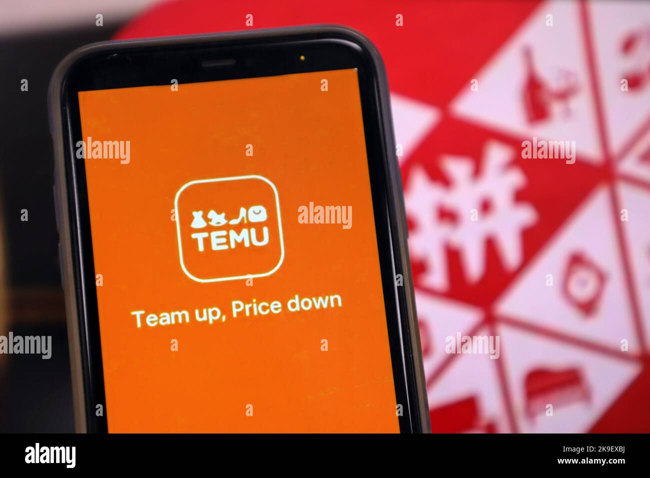 SHENZHEN, CHINA - OCTOBER 28, 2022 - A mobile phone displays the Temu ...