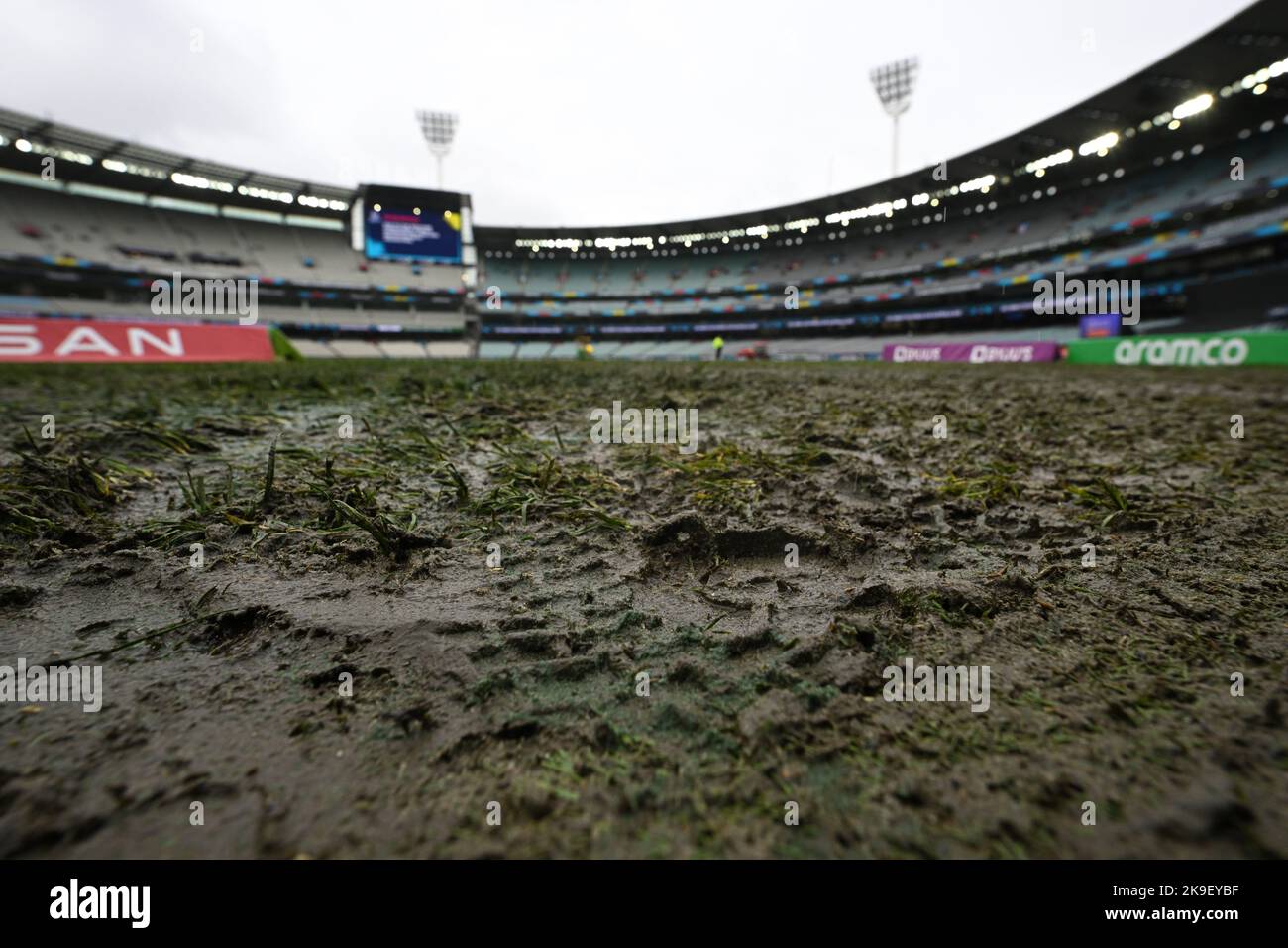 Cricket boundary line hi-res stock photography and images - Alamy