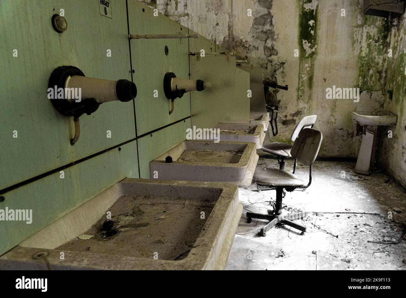 Global urbex hi-res stock photography and images - Alamy