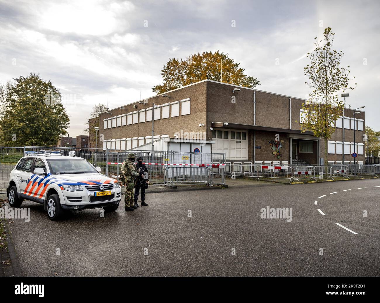 2022-10-28 09:08:28 AMSTERDAM - Security at the bunker in Amsterdam ...