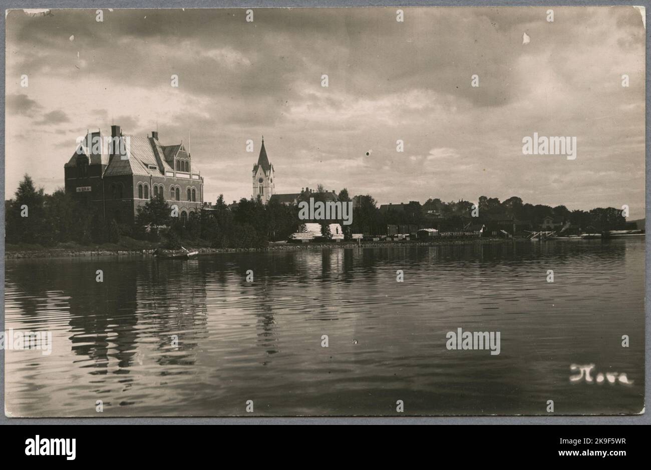 Nora lake hi-res stock photography and images - Alamy