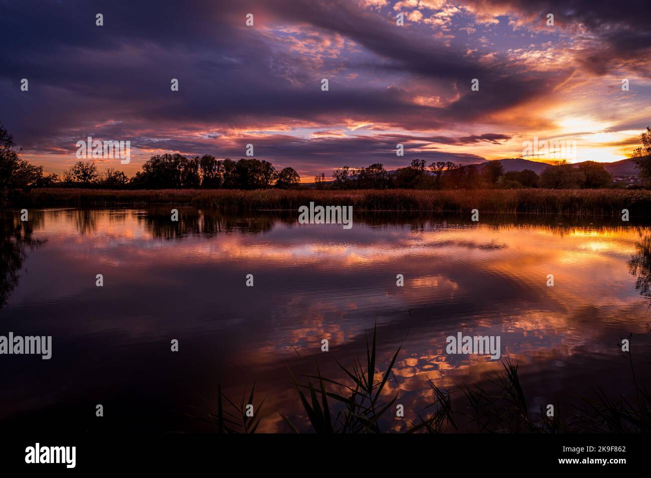 Time lapse sunset from lake hi-res stock photography and images - Alamy