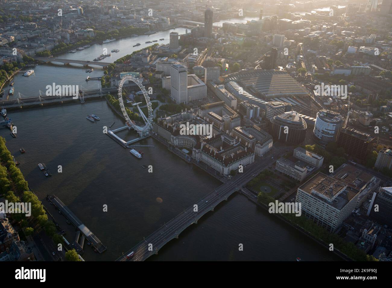 Hot Air Balloon flight across central London Stock Photo - Alamy