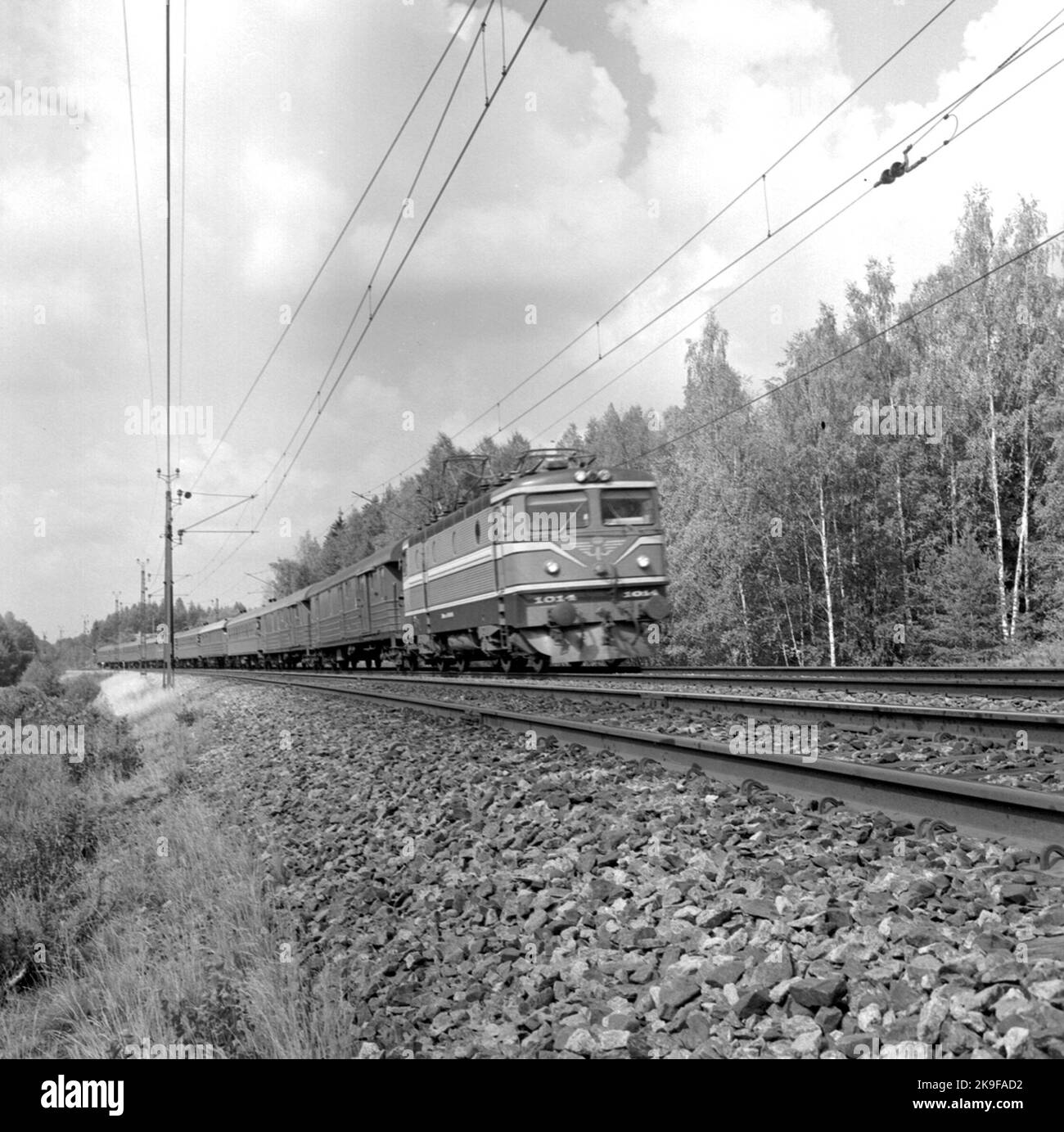 State Railways, SJ RC1 1014 with passenger trains Stock Photo - Alamy