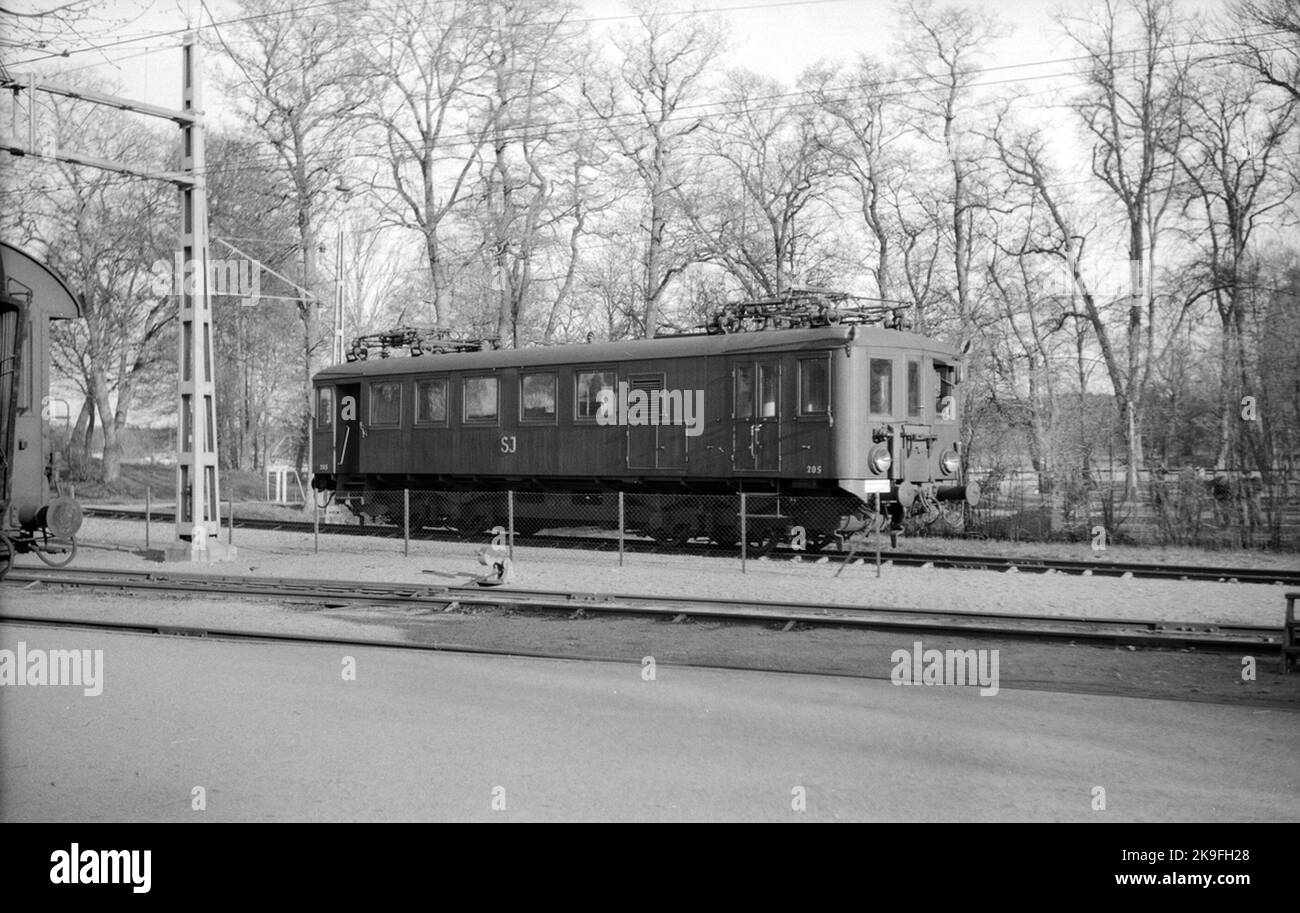 State Railways, SJ, Electric Motor Car SJ XA3 205 Stock Photo - Alamy