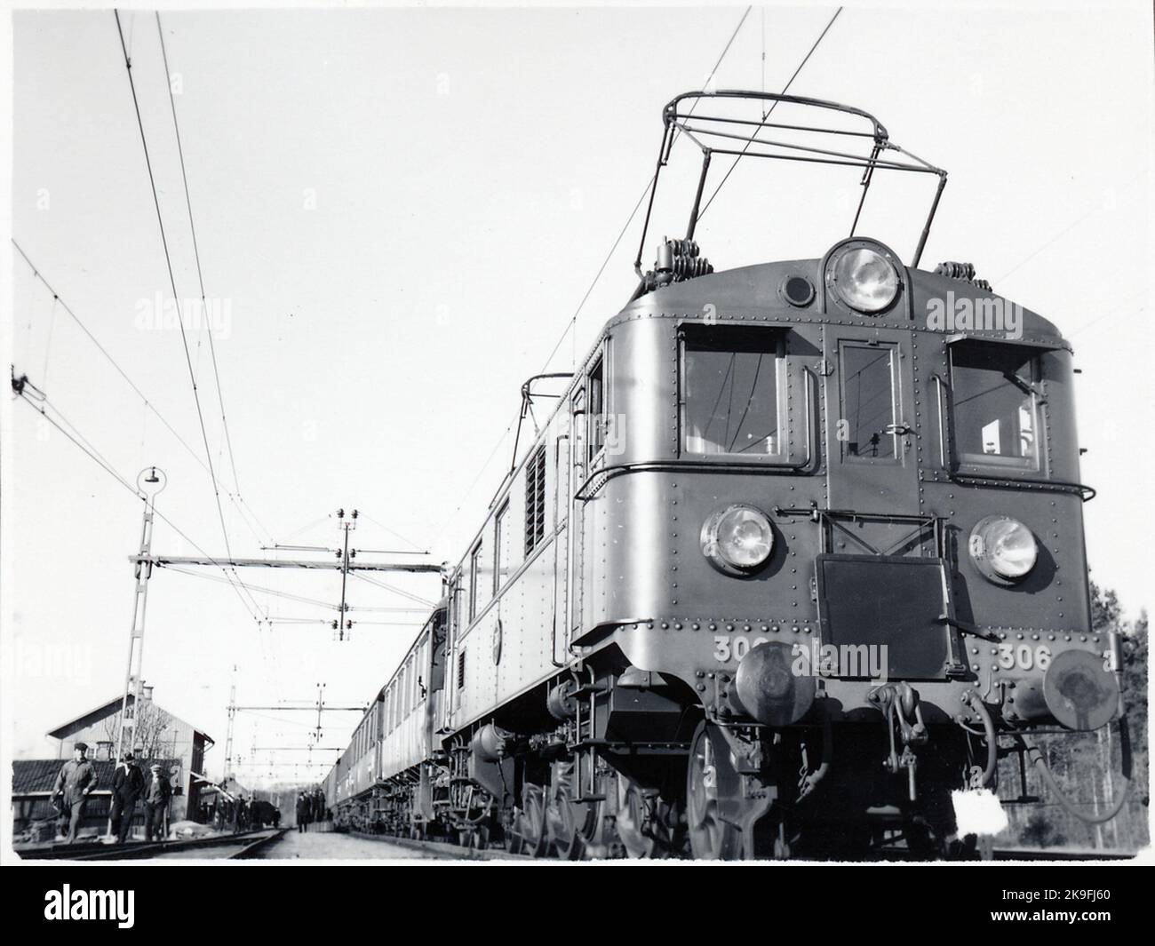 The State Railways, SJ DS 306 on the line between Ånge and Långsele ...