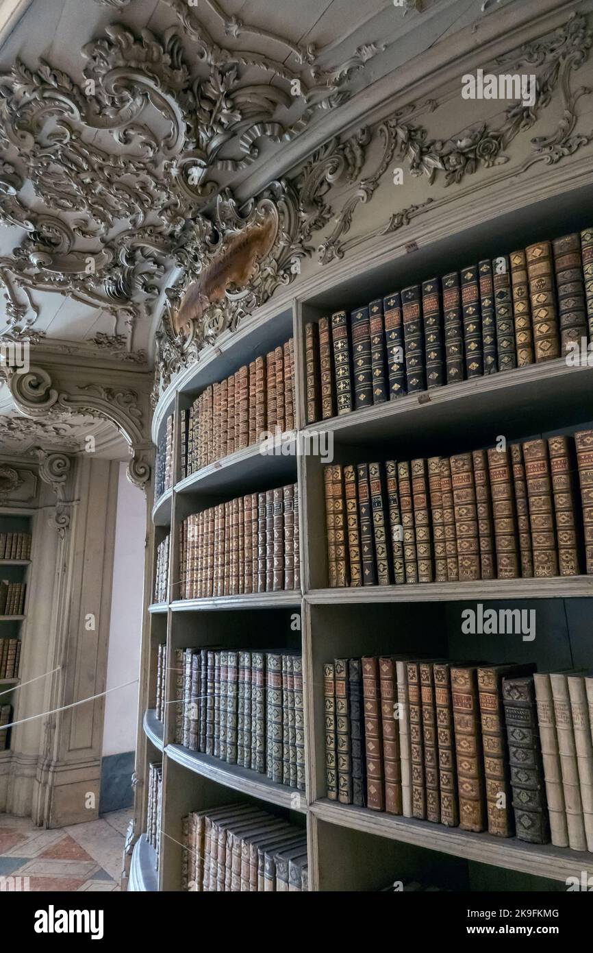 MAFRA, PORTUGAL - 29th JUNE 2022: Magnificent library architecture ...