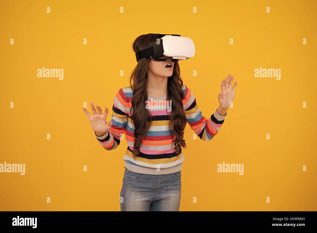 Shocked amazed face, surprised emotions of young teenager girl. Shocked ...