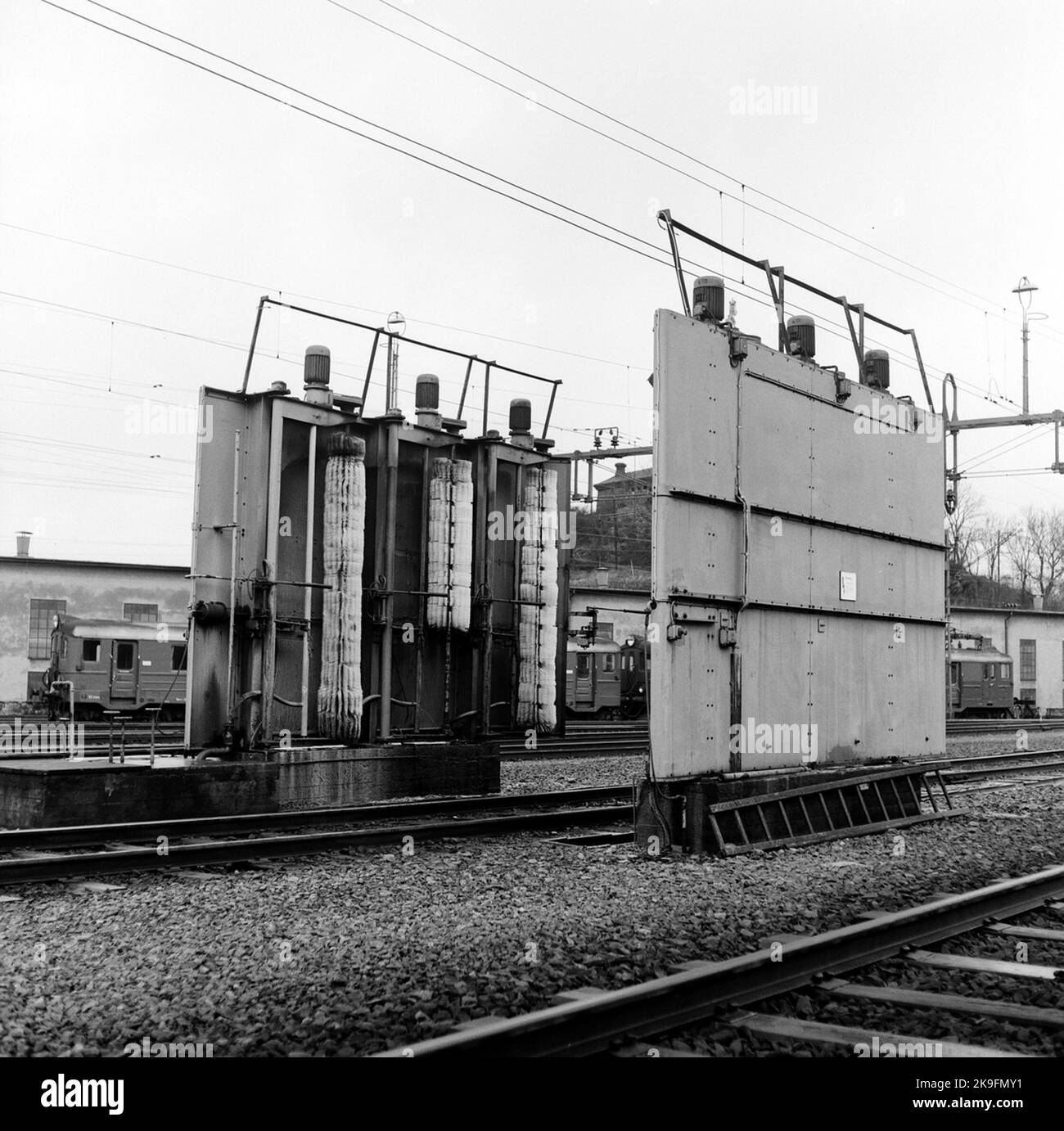 Washing system for passenger cars Stock Photo - Alamy
