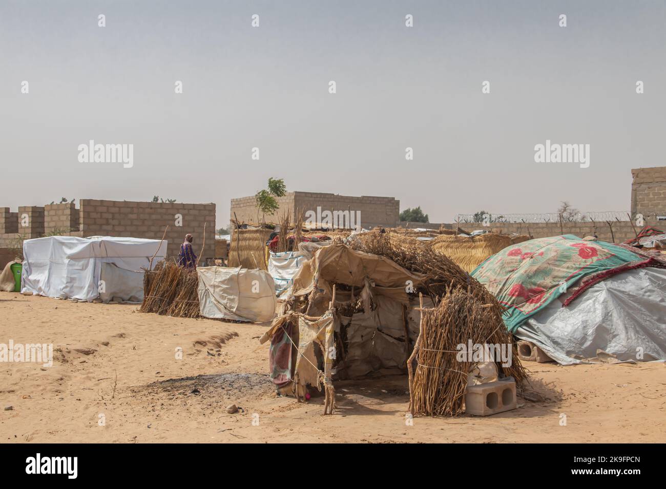 Tent homeless refugees from syria hi-res stock photography and images ...