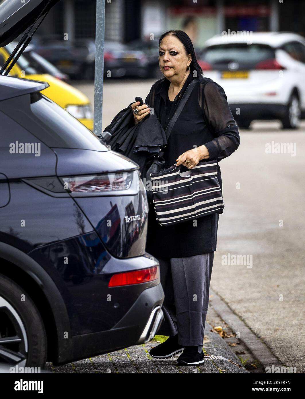 2022-10-28 13:08:50 AMSTERDAM - Lawyer Inez Weski arrives at the bunker ...