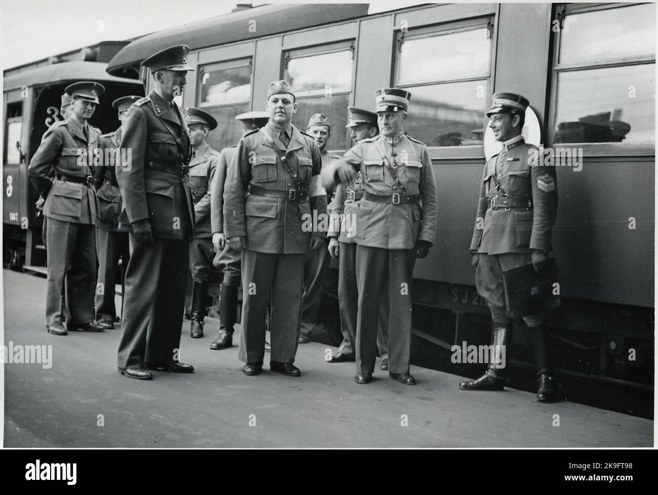 Sweden's Commander -in -Chief, General Olof Thörnell and the bureau ...