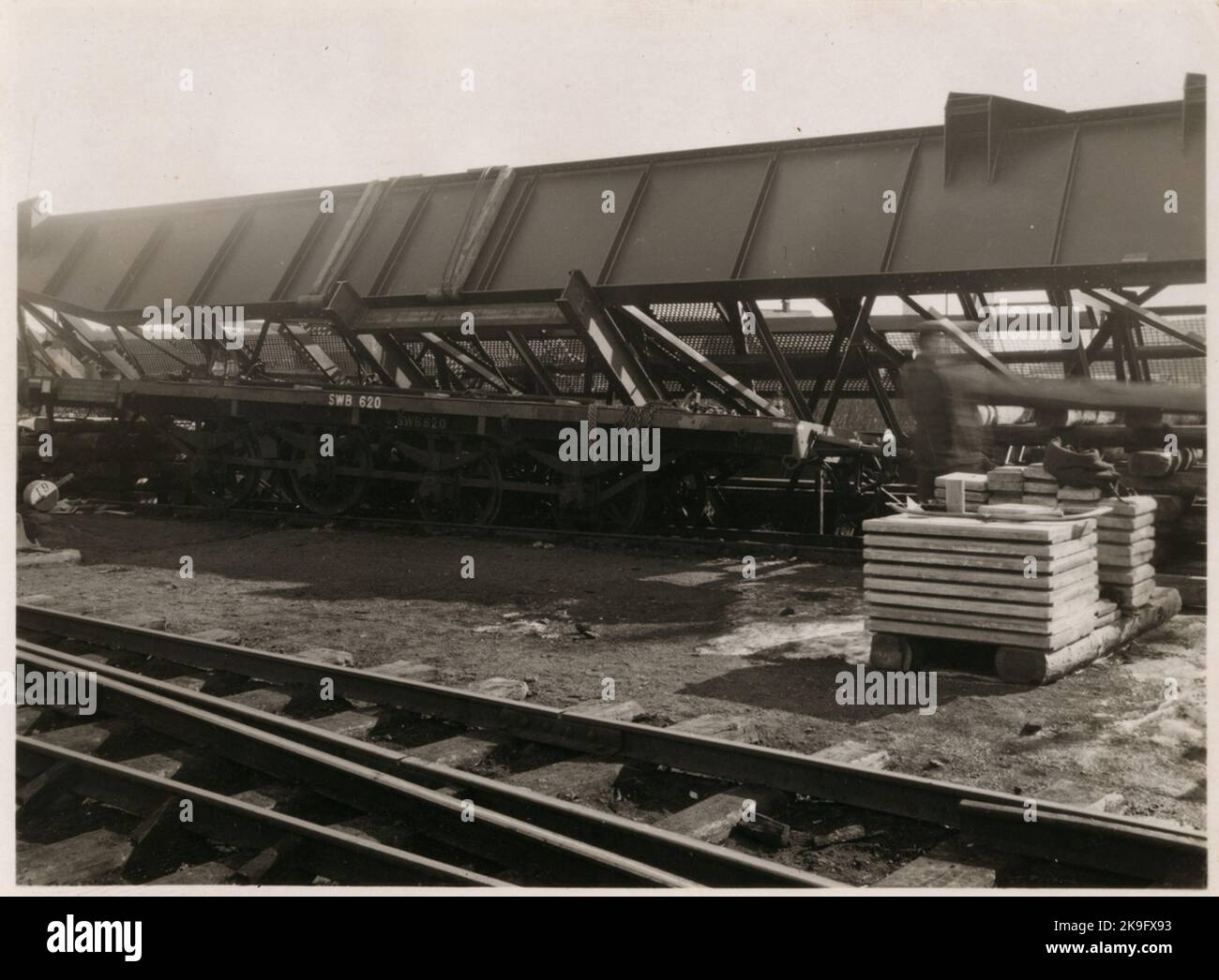 Overturned building crane hi-res stock photography and images - Alamy