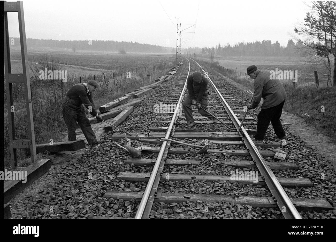 Rail track workers Black and White Stock Photos & Images - Alamy