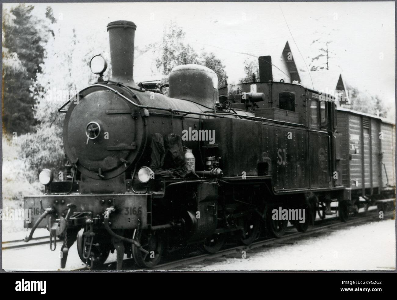 Scrapped engines hi-res stock photography and images - Alamy