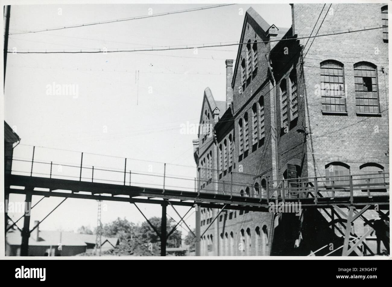 Weapons factory hi-res stock photography and images - Alamy