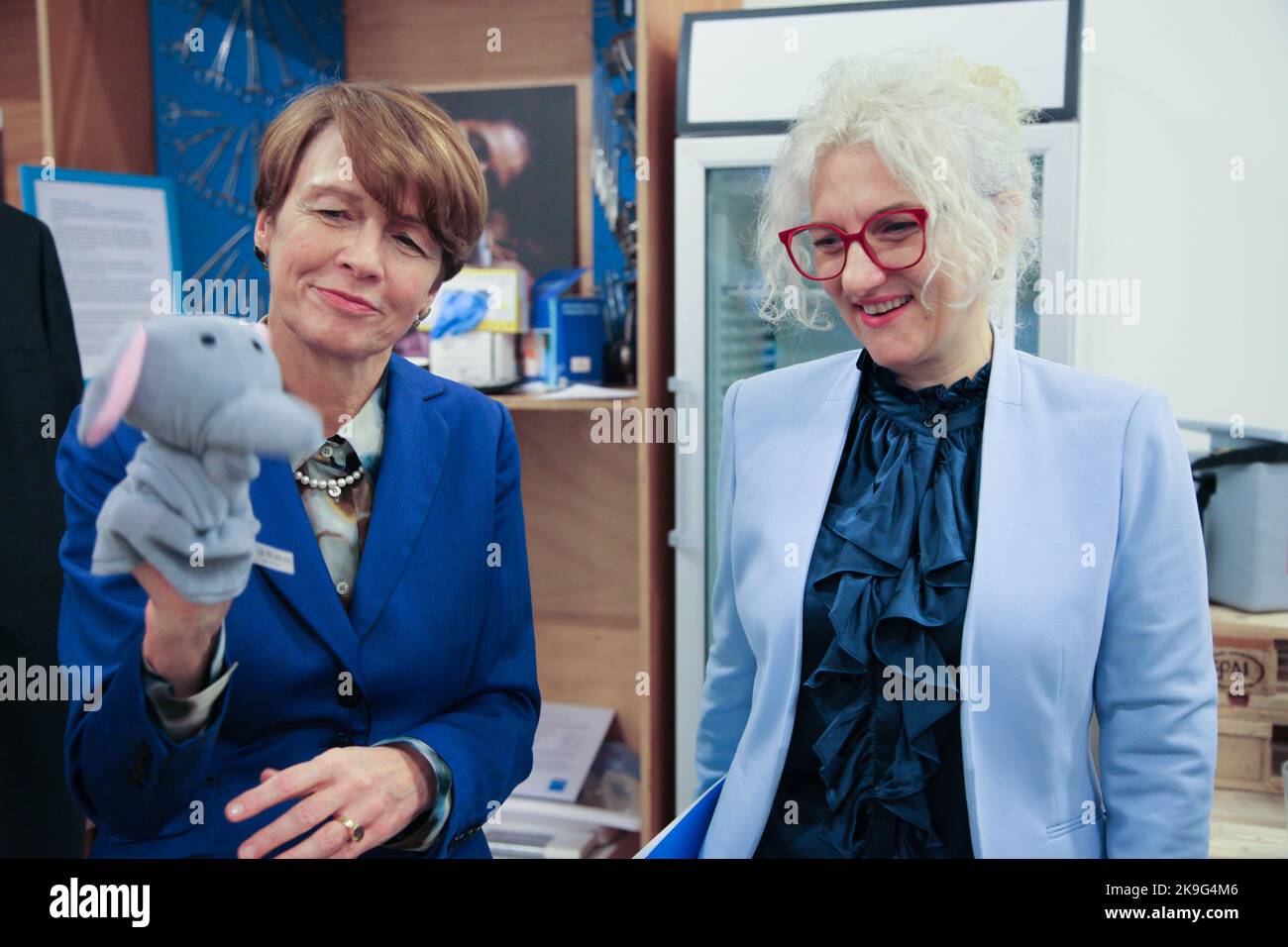 Kopenhagen, Denmark. 28th Oct, 2022. Elke Büdenbender and Etleva ...