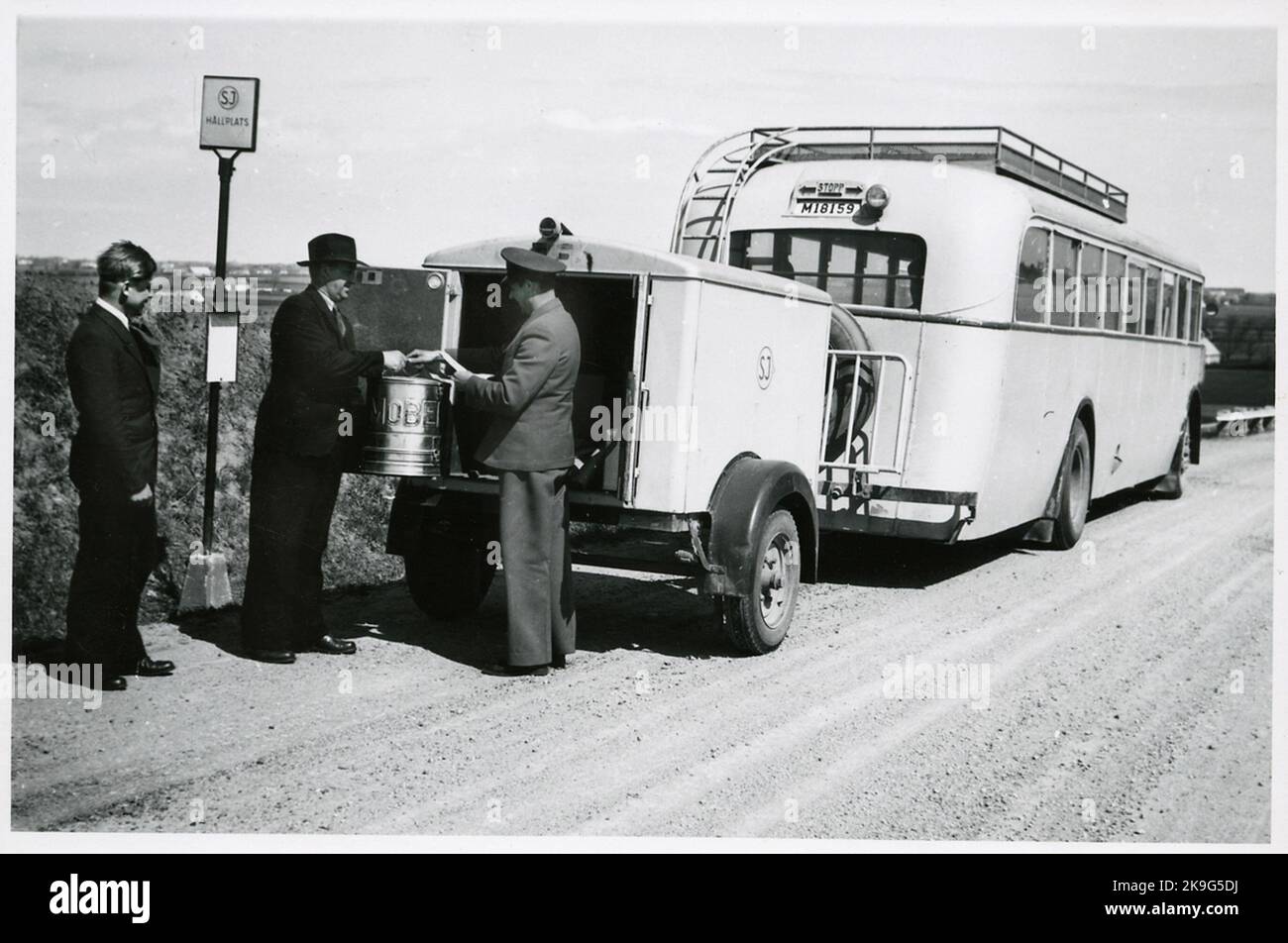 Handling of bus goods. The State Railways, SJ Bus at the stop on ...