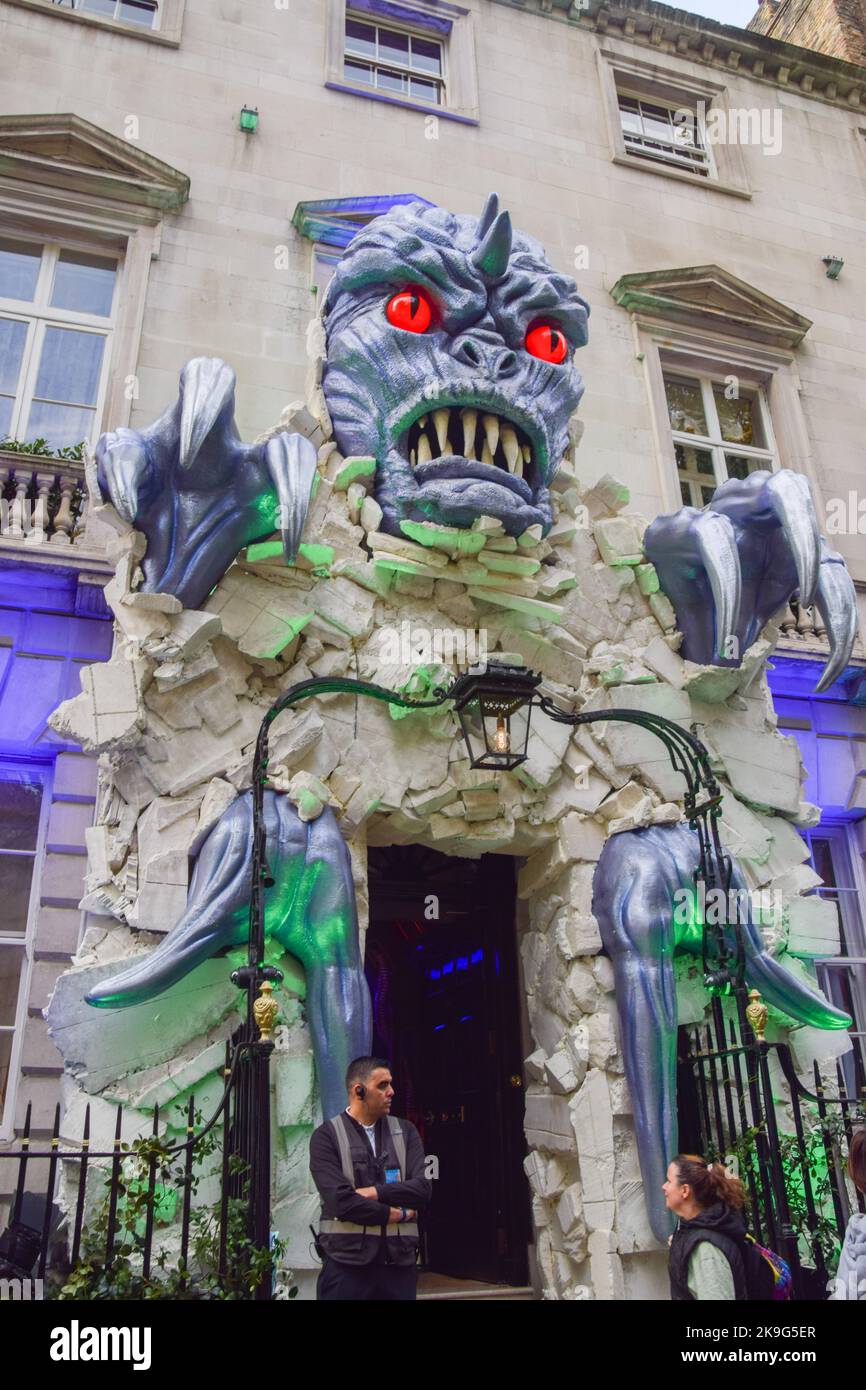 Annabels london exterior hi-res stock photography and images - Alamy