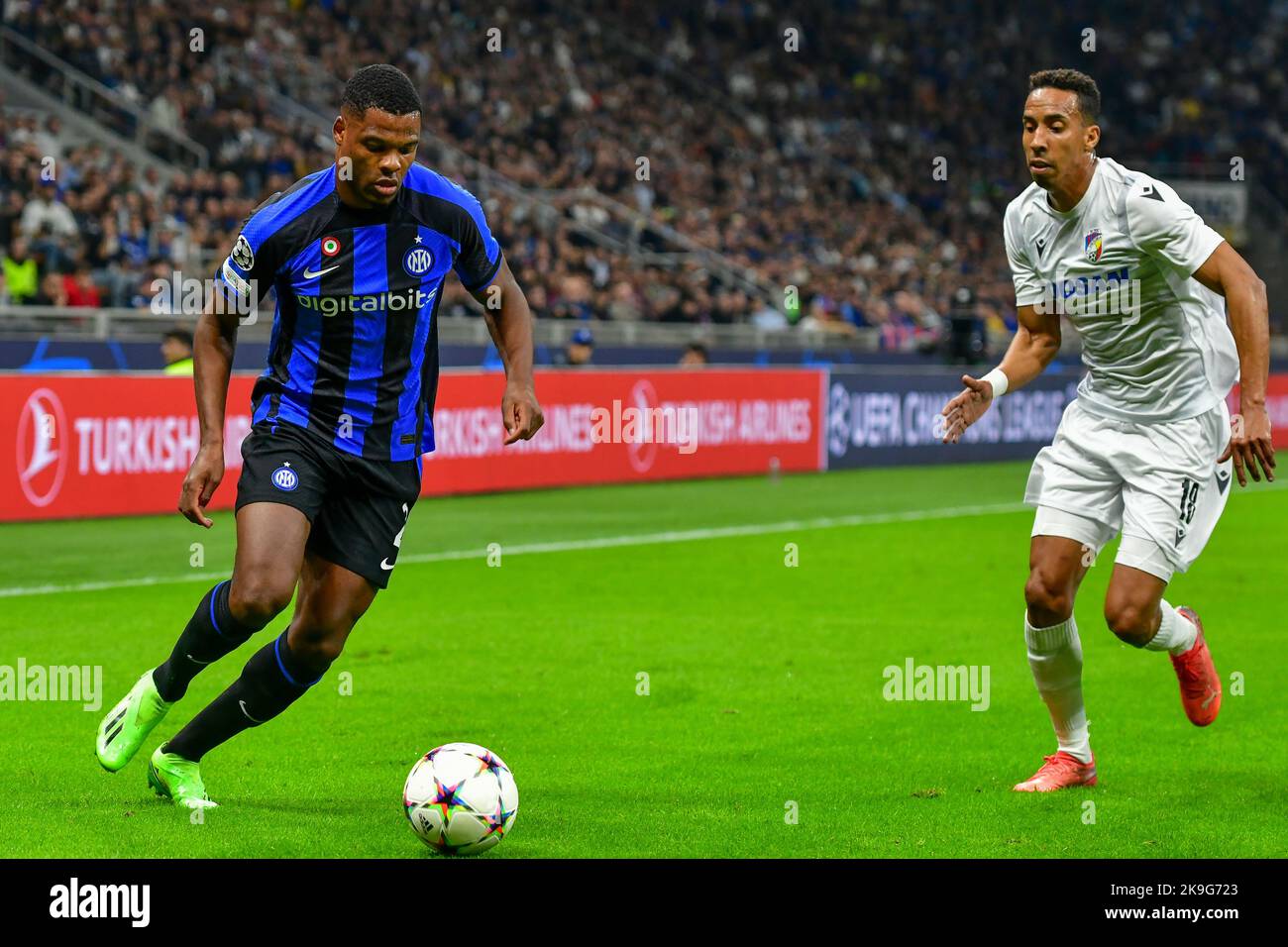 Inter jhon hi-res stock photography and images - Alamy