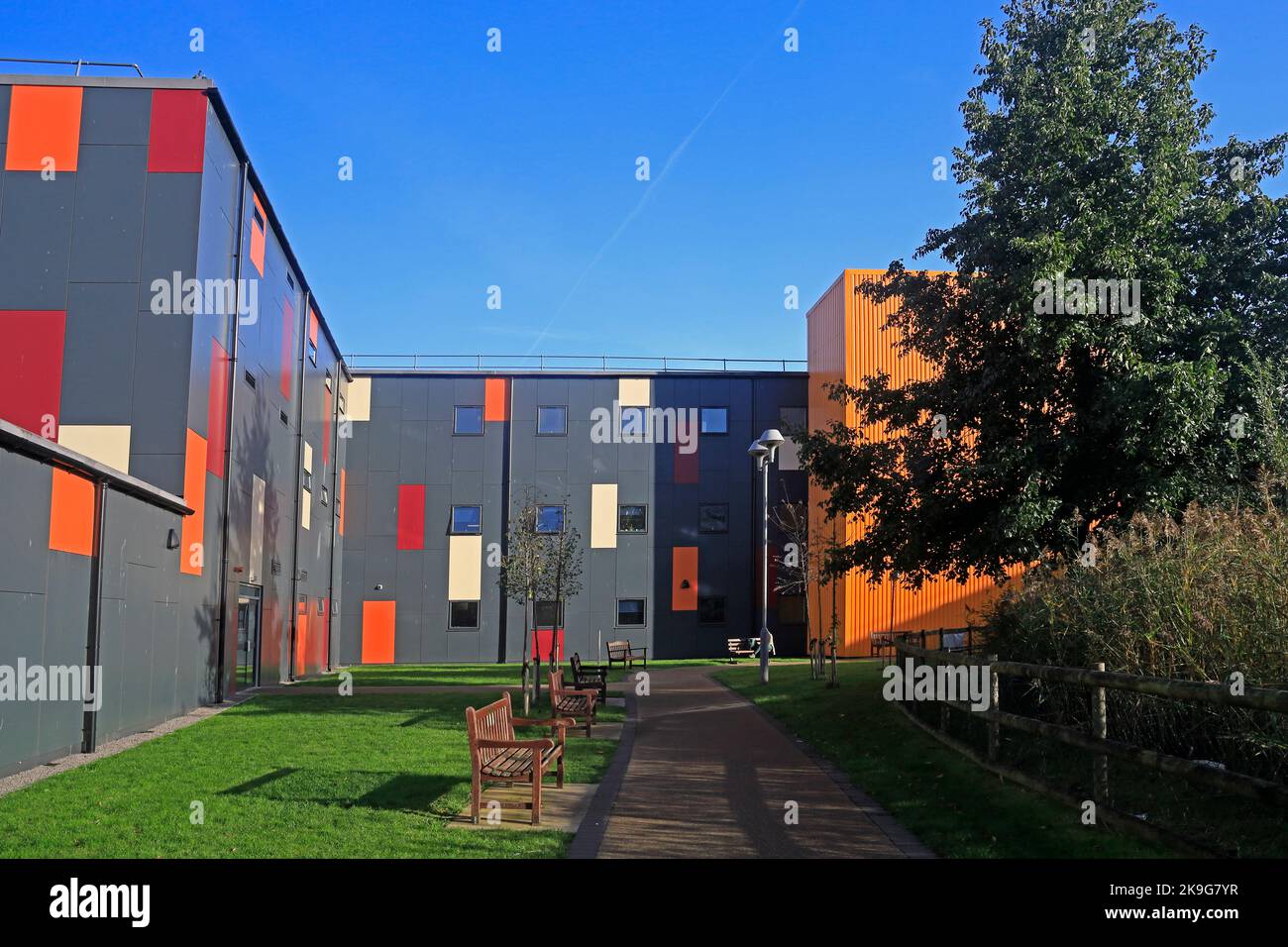 Interesting architecture at University Hospital of Wales, Heath Park ...